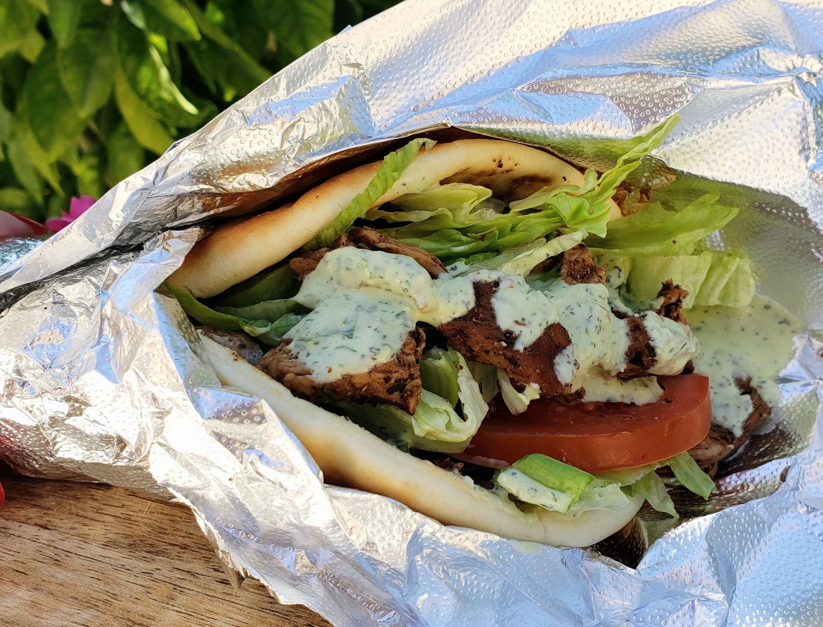 Greek chicken wrap | Dinner in under 30 min - Sweet Zivile